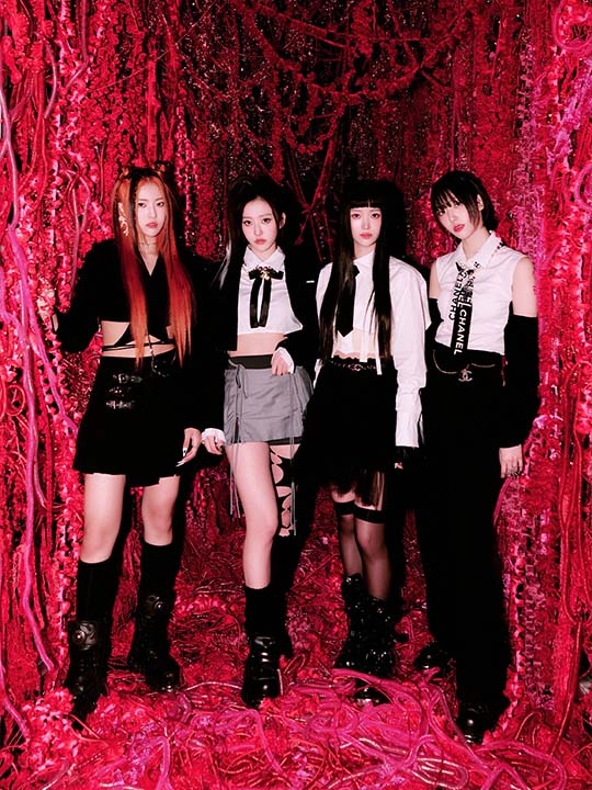 Kooky | H1-KEY Are Bloom Like Roses This Comeback